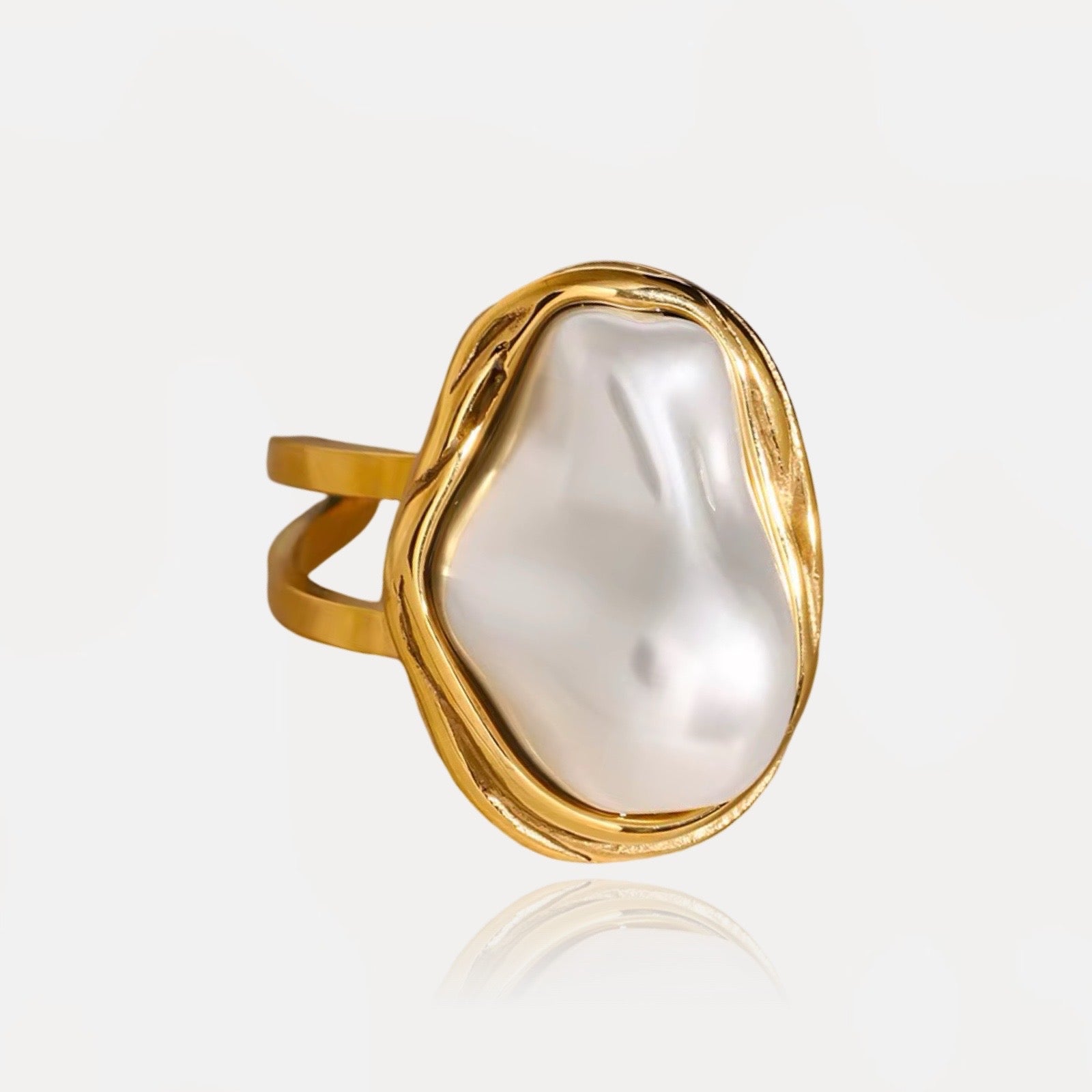 Molten Statement Pearl Ring – Regina Jewelry Shop